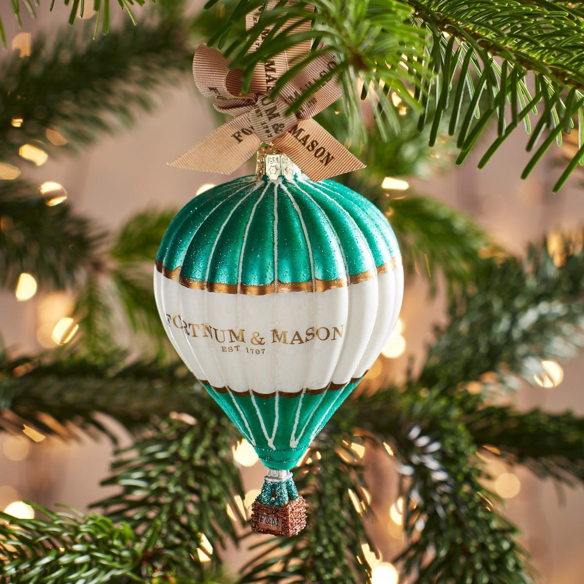 Hot air balloon ornament store
